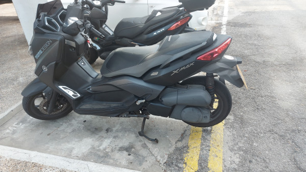 YAMAHA X-MAX 250cc MOMO Special Edition