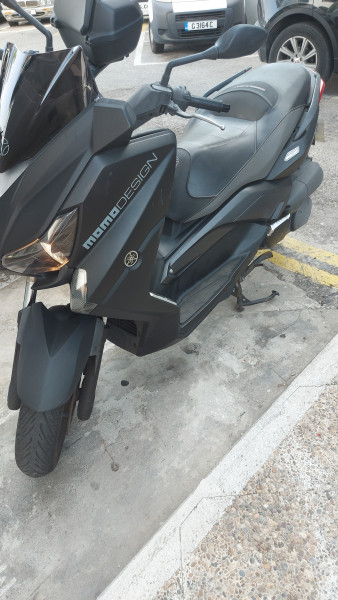 YAMAHA X-MAX 250cc MOMO Special Edition
